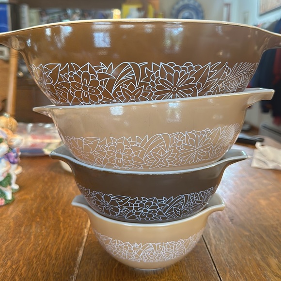 Pyrex | Kitchen | Vintage Pyrex Woodland Cinderella Nesting Bowl Sets ...